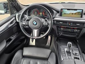 White BMW X5 2015 in Riga, with an engine capacity of 3.00 L and mileage of 64 thousand km for 34000 €, photo 13 on AUTOMOTO.COM.LV