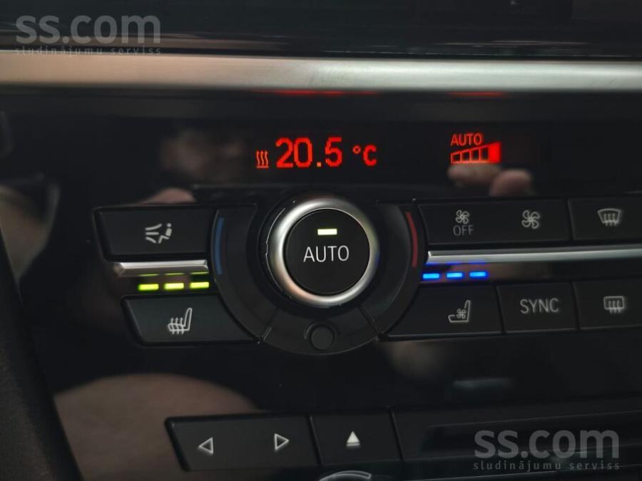 White BMW X5 2015 in Riga, with an engine capacity of 3.00 L and mileage of 64 thousand km for 34000 €, photo 19 on AUTOMOTO.COM.LV