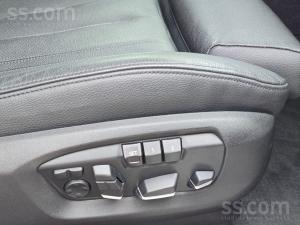 White BMW X5 2015 in Riga, with an engine capacity of 3.00 L and mileage of 64 thousand km for 34000 €, photo 21 on AUTOMOTO.COM.LV