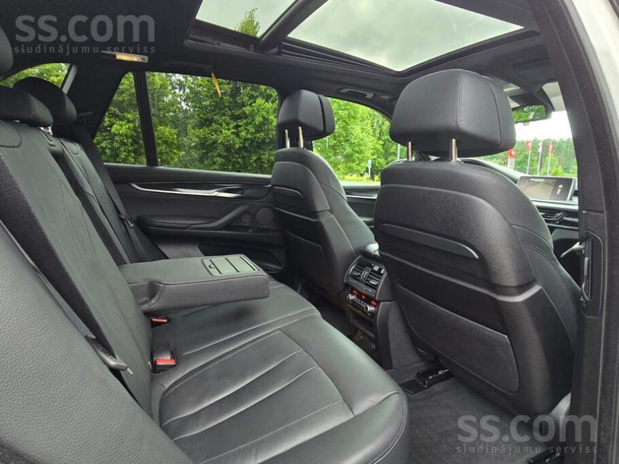 White BMW X5 2015 in Riga, with an engine capacity of 3.00 L and mileage of 64 thousand km for 34000 €, photo 23 on AUTOMOTO.COM.LV