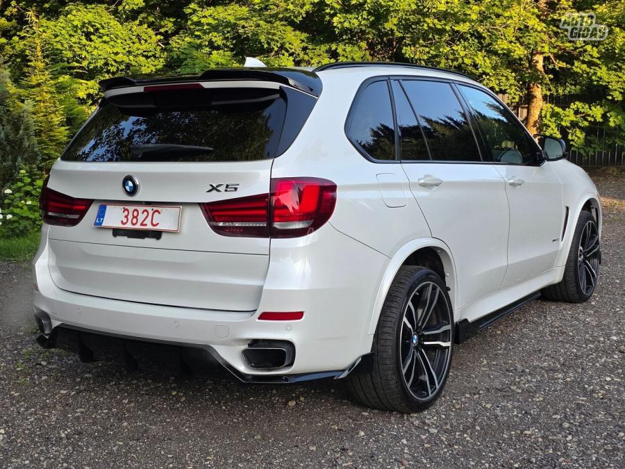White BMW X5 2015 in Vilnius, with an engine capacity of 4.40 L and mileage of 215 thousand km for 19000 €, photo 4 on AUTOMOTO.COM.LV