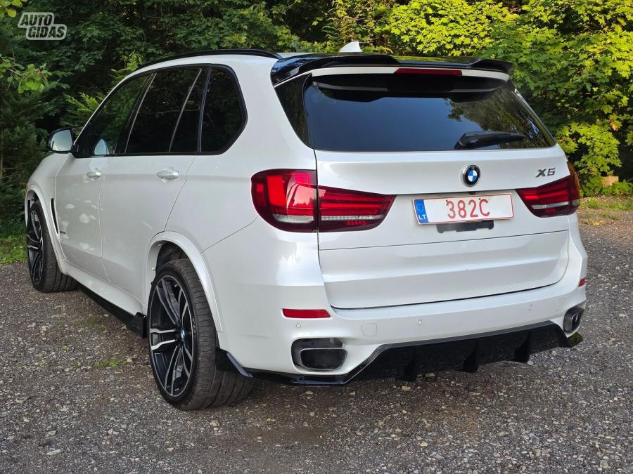 White BMW X5 2015 in Vilnius, with an engine capacity of 4.40 L and mileage of 215 thousand km for 19000 €, photo 5 on AUTOMOTO.COM.LV