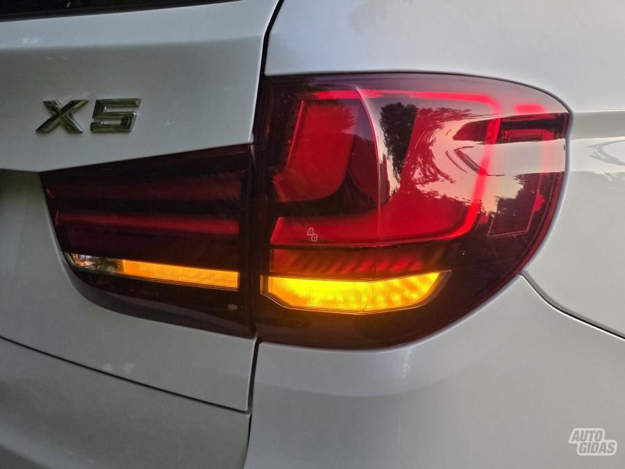 White BMW X5 2015 in Vilnius, with an engine capacity of 4.40 L and mileage of 215 thousand km for 19000 €, photo 6 on AUTOMOTO.COM.LV