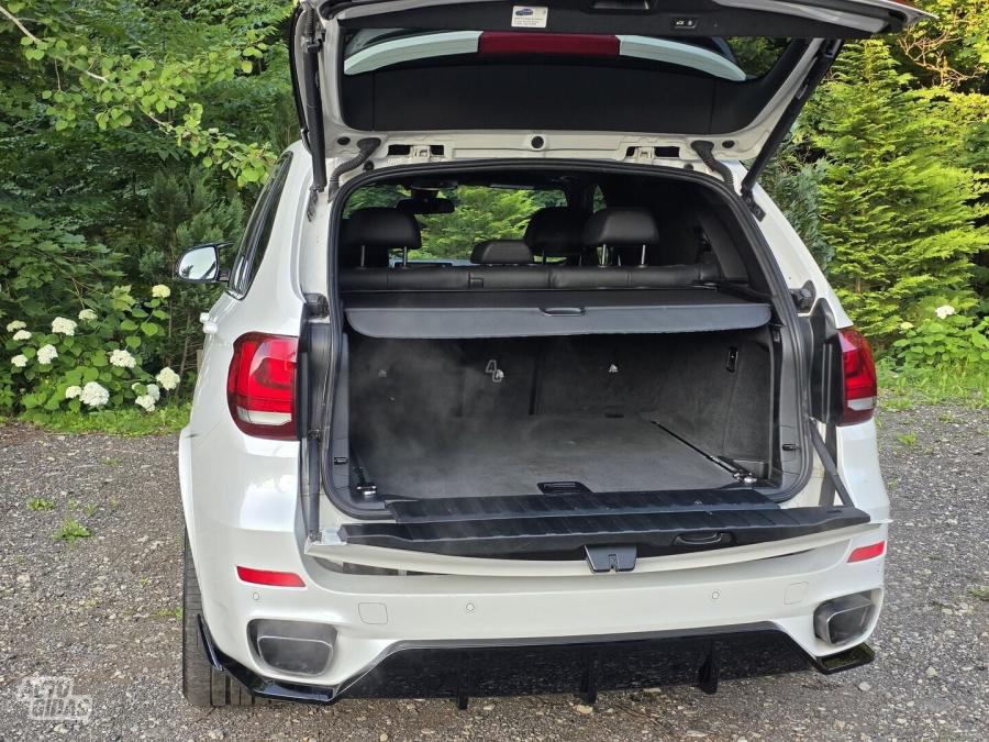 White BMW X5 2015 in Vilnius, with an engine capacity of 4.40 L and mileage of 215 thousand km for 19000 €, photo 11 on AUTOMOTO.COM.LV