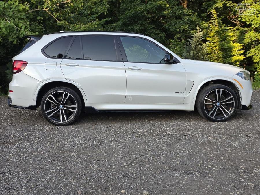 White BMW X5 2015 in Vilnius, with an engine capacity of 4.40 L and mileage of 215 thousand km for 19000 €, photo 13 on AUTOMOTO.COM.LV