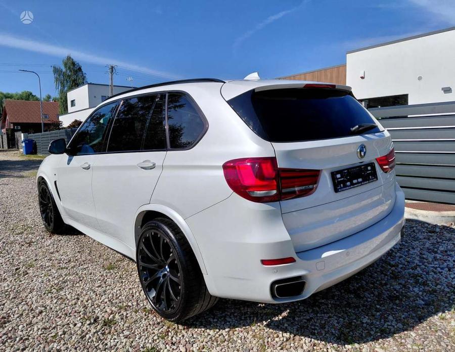 Balts BMW X5 2015 Vilkaviškis, ar dzinēja tilpumu 2.99 L un nobraukumu 235 tūkst. km par 19850 €, foto 9 vietnē AUTOMOTO.COM.LV
