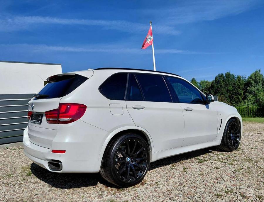 Balts BMW X5 2015 Vilkaviškis, ar dzinēja tilpumu 2.99 L un nobraukumu 235 tūkst. km par 19850 €, foto 13 vietnē AUTOMOTO.COM.LV