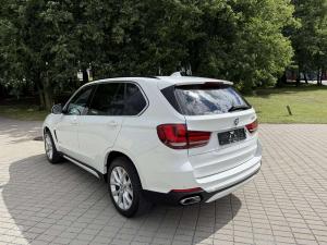 Balts BMW X5 2015 Marijampole, ar dzinēja tilpumu 2.99 L un nobraukumu 226 tūkst. km par 16500 €, foto 4 vietnē AUTOMOTO.COM.LV