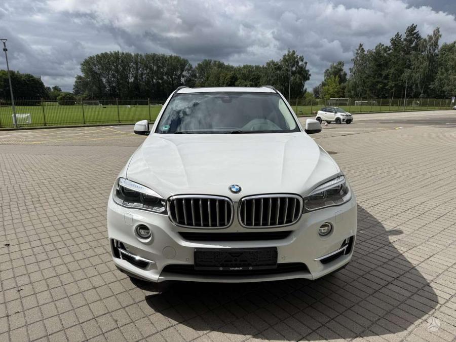 Balts BMW X5 2015 Marijampole, ar dzinēja tilpumu 2.99 L un nobraukumu 226 tūkst. km par 16500 €, foto 5 vietnē AUTOMOTO.COM.LV