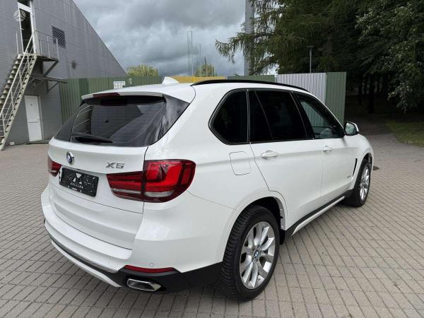 Balts BMW X5 2015 Marijampole, ar dzinēja tilpumu 2.99 L un nobraukumu 226 tūkst. km par 16500 €, foto 8 vietnē AUTOMOTO.COM.LV
