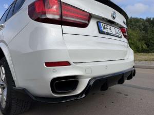 White BMW X5 2015 in Kaunas, with an engine capacity of 2.99 L and mileage of 301 thousand km for 18800 €, photo 9 on AUTOMOTO.COM.LV