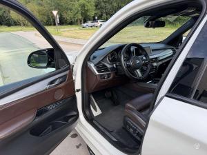 White BMW X5 2015 in Kaunas, with an engine capacity of 2.99 L and mileage of 301 thousand km for 18800 €, photo 13 on AUTOMOTO.COM.LV