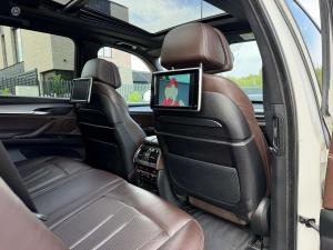 White BMW X5 2015 in Kaunas, with an engine capacity of 2.99 L and mileage of 301 thousand km for 18800 €, photo 16 on AUTOMOTO.COM.LV
