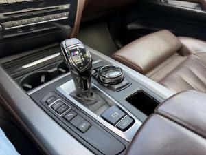 White BMW X5 2015 in Kaunas, with an engine capacity of 2.99 L and mileage of 301 thousand km for 18800 €, photo 18 on AUTOMOTO.COM.LV