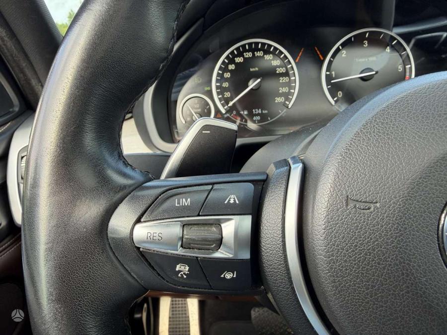 White BMW X5 2015 in Kaunas, with an engine capacity of 2.99 L and mileage of 301 thousand km for 18800 €, photo 23 on AUTOMOTO.COM.LV