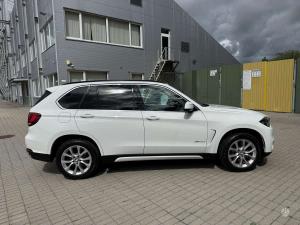 White BMW X5 2015 in Marijampole, with an engine capacity of 2.99 L and mileage of 226 thousand km for 16300 €, photo 3 on AUTOMOTO.COM.LV