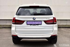 White BMW X5 2015 in Kretinga, with an engine capacity of 4.40 L and mileage of 239 thousand km for 11999 €, photo 9 on AUTOMOTO.COM.LV