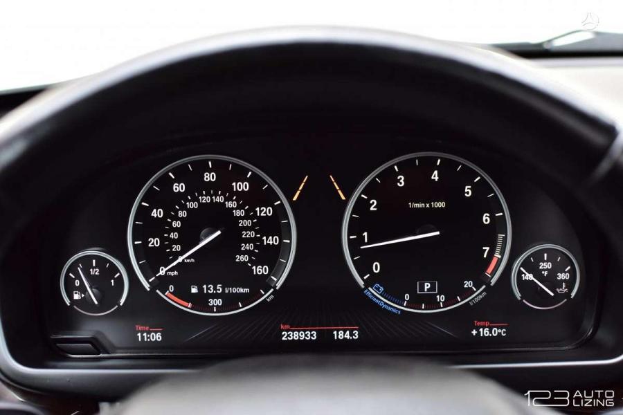 White BMW X5 2015 in Kretinga, with an engine capacity of 4.40 L and mileage of 239 thousand km for 11999 €, photo 24 on AUTOMOTO.COM.LV
