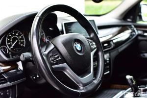 White BMW X5 2015 in Kretinga, with an engine capacity of 4.40 L and mileage of 239 thousand km for 11999 €, photo 27 on AUTOMOTO.COM.LV