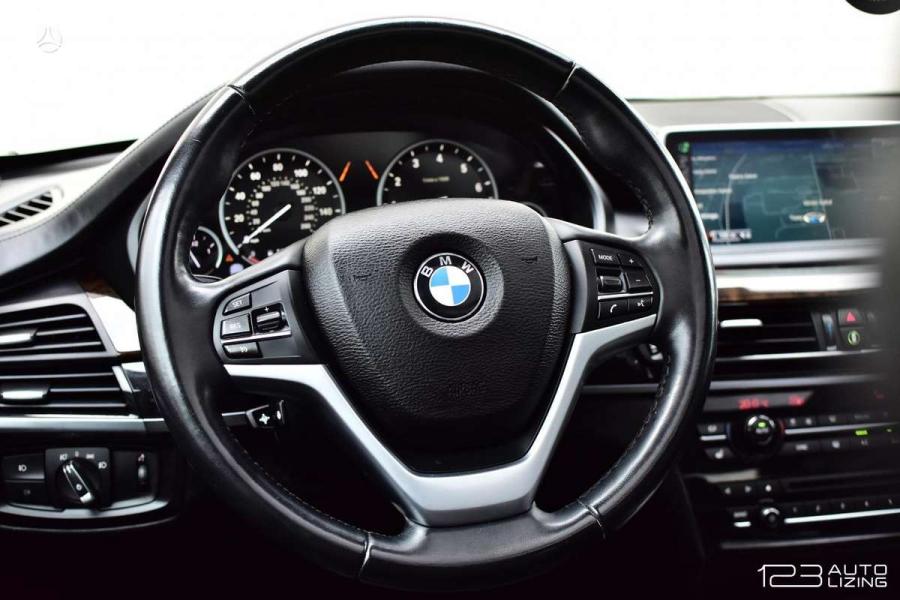 White BMW X5 2015 in Kretinga, with an engine capacity of 4.40 L and mileage of 239 thousand km for 11999 €, photo 29 on AUTOMOTO.COM.LV