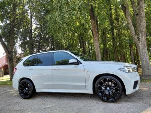 Balts BMW X5 2015 Vilkaviškis, ar dzinēja tilpumu 2.99 L un nobraukumu 235 tūkst. km par 19500 €, foto 17 vietnē AUTOMOTO.COM.LV