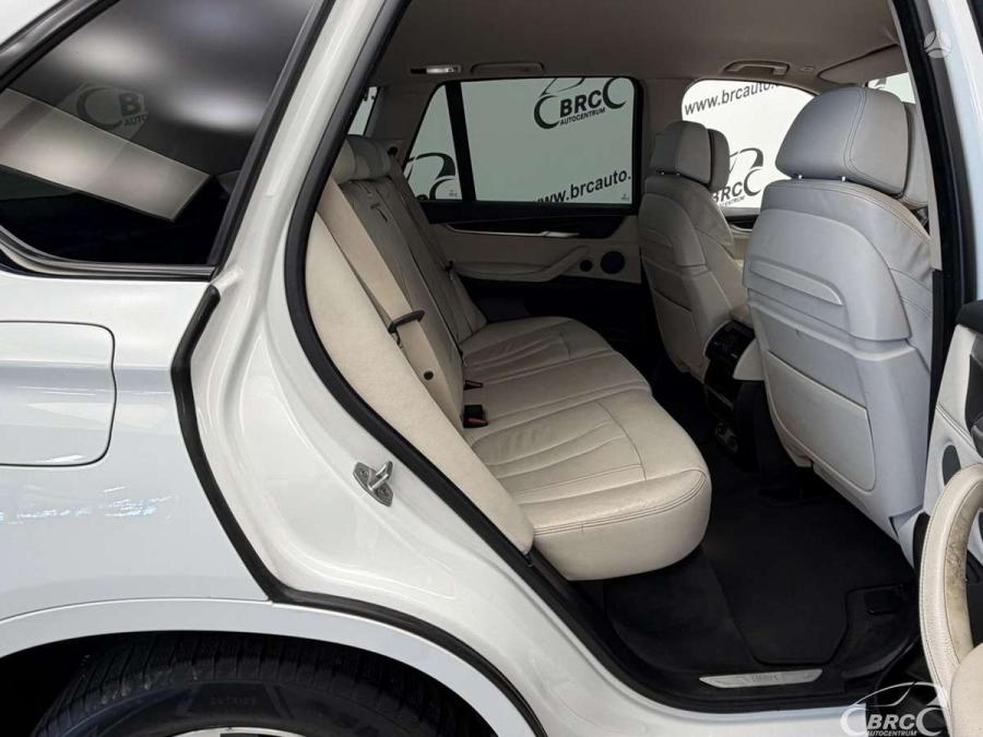 Balts BMW X5 2015 Viļņa, ar dzinēja tilpumu 2.99 L un nobraukumu 334 tūkst. km par 15000 €, foto 12 vietnē AUTOMOTO.COM.LV