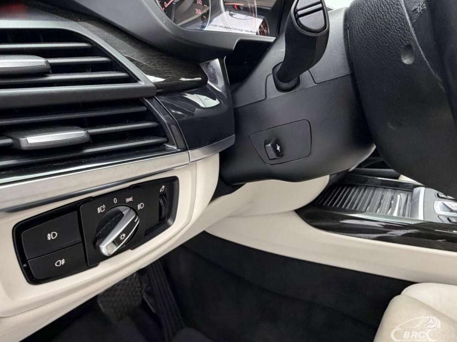 Balts BMW X5 2015 Viļņa, ar dzinēja tilpumu 2.99 L un nobraukumu 334 tūkst. km par 15000 €, foto 27 vietnē AUTOMOTO.COM.LV