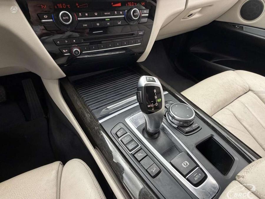 Balts BMW X5 2015 Viļņa, ar dzinēja tilpumu 2.99 L un nobraukumu 334 tūkst. km par 15000 €, foto 28 vietnē AUTOMOTO.COM.LV