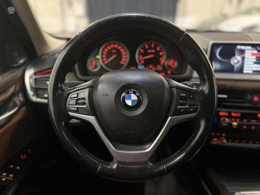White BMW X5 2015 in Vilnius, with an engine capacity of 2.98 L and mileage of 186 thousand km for 16500 €, photo 20 on AUTOMOTO.COM.LV