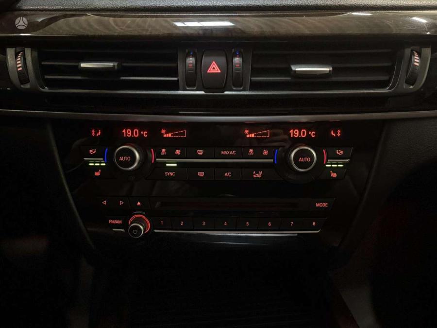 White BMW X5 2015 in Vilnius, with an engine capacity of 2.98 L and mileage of 186 thousand km for 16500 €, photo 23 on AUTOMOTO.COM.LV
