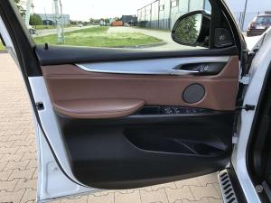 Balts BMW X5 2015 Kauņa, ar dzinēja tilpumu 2.00 L un nobraukumu 189 tūkst. km par 22000 €, foto 17 vietnē AUTOMOTO.COM.LV