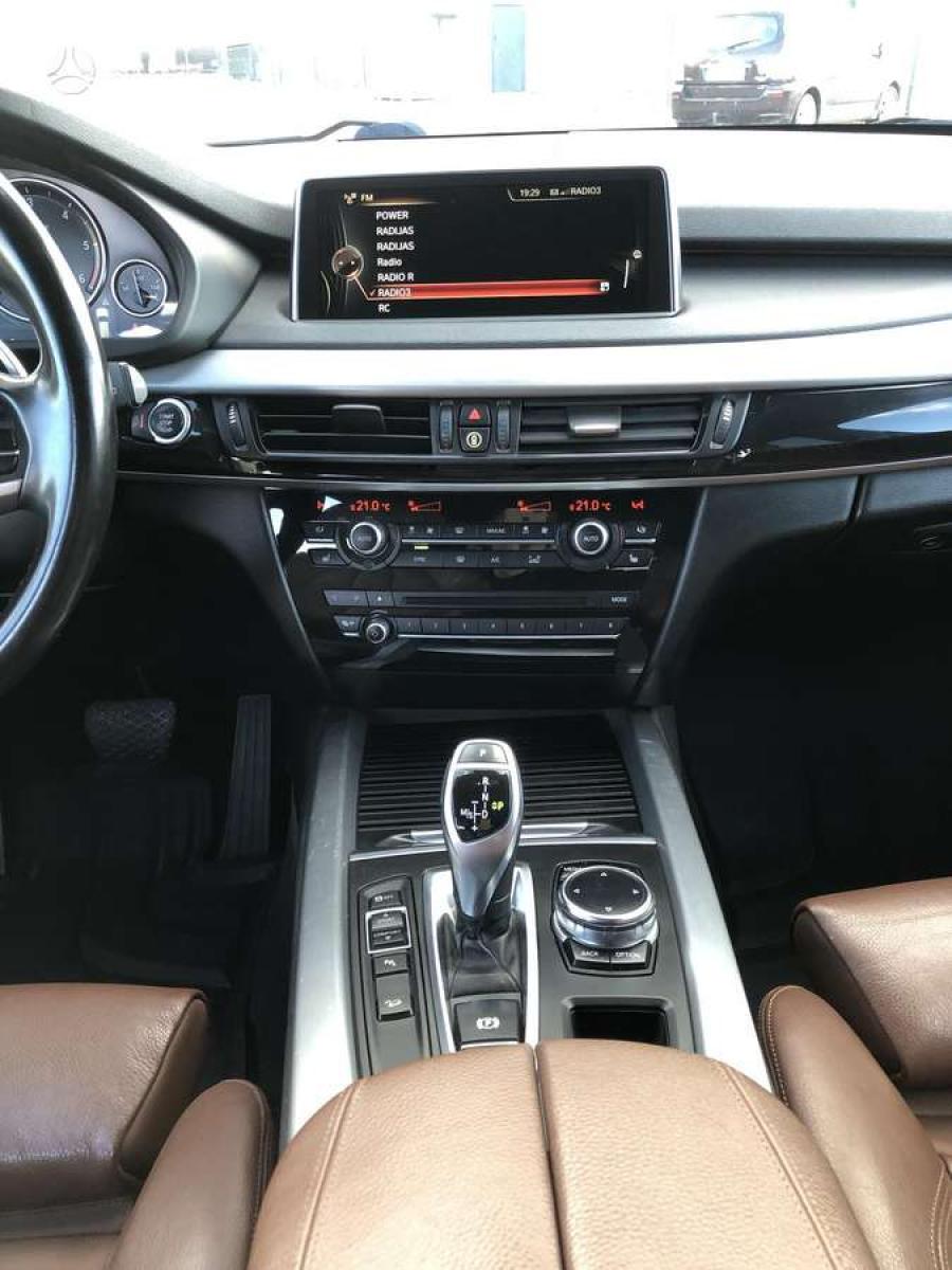 Balts BMW X5 2015 Kauņa, ar dzinēja tilpumu 2.00 L un nobraukumu 189 tūkst. km par 22000 €, foto 24 vietnē AUTOMOTO.COM.LV
