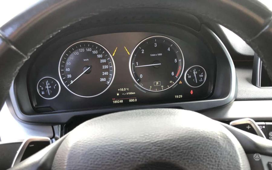 Balts BMW X5 2015 Kauņa, ar dzinēja tilpumu 2.00 L un nobraukumu 189 tūkst. km par 22000 €, foto 26 vietnē AUTOMOTO.COM.LV