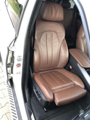 Balts BMW X5 2015 Kauņa, ar dzinēja tilpumu 2.00 L un nobraukumu 189 tūkst. km par 22000 €, foto 28 vietnē AUTOMOTO.COM.LV