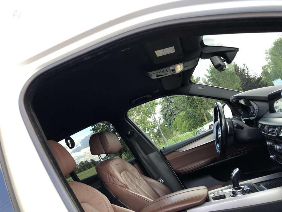 Balts BMW X5 2015 Kauņa, ar dzinēja tilpumu 2.00 L un nobraukumu 189 tūkst. km par 22000 €, foto 31 vietnē AUTOMOTO.COM.LV