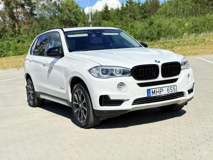 Balts BMW X5 2015 Viļņa, ar dzinēja tilpumu 2.99 L un nobraukumu 327 tūkst. km par 19900 €, foto 1 vietnē AUTOMOTO.COM.LV