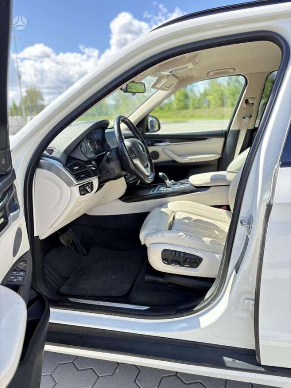 Balts BMW X5 2015 Viļņa, ar dzinēja tilpumu 2.99 L un nobraukumu 327 tūkst. km par 19900 €, foto 8 vietnē AUTOMOTO.COM.LV