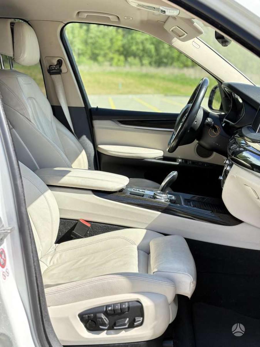 Balts BMW X5 2015 Viļņa, ar dzinēja tilpumu 2.99 L un nobraukumu 327 tūkst. km par 19900 €, foto 10 vietnē AUTOMOTO.COM.LV