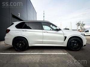 Balts BMW X5 2015 Rīga, ar dzinēja tilpumu 3.00 L un nobraukumu 181 tūkst. km par 25500 €, foto 3 vietnē AUTOMOTO.COM.LV