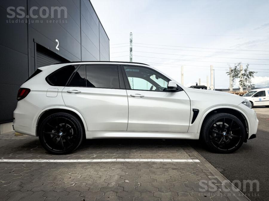 Balts BMW X5 2015 Rīga, ar dzinēja tilpumu 3.00 L un nobraukumu 181 tūkst. km par 25500 €, foto 3 vietnē AUTOMOTO.COM.LV