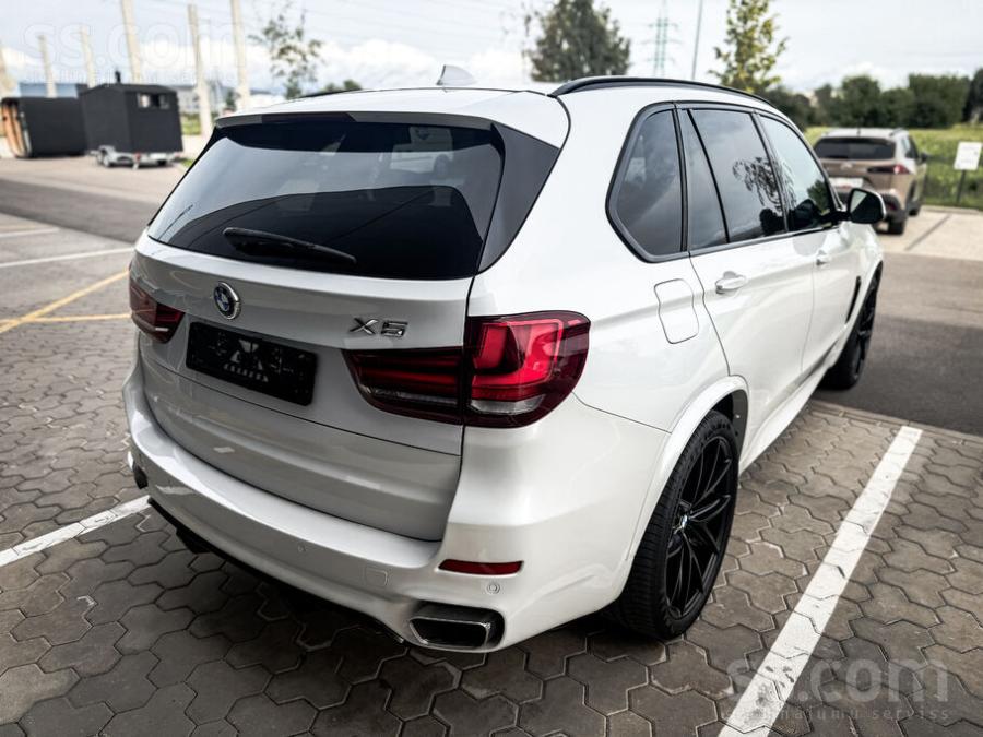 Balts BMW X5 2015 Rīga, ar dzinēja tilpumu 3.00 L un nobraukumu 181 tūkst. km par 25500 €, foto 4 vietnē AUTOMOTO.COM.LV