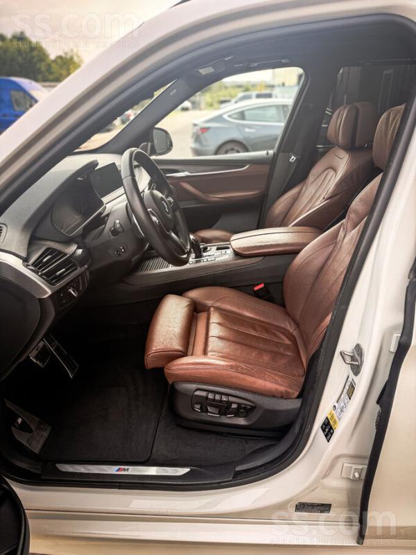 Balts BMW X5 2015 Rīga, ar dzinēja tilpumu 3.00 L un nobraukumu 181 tūkst. km par 25500 €, foto 10 vietnē AUTOMOTO.COM.LV