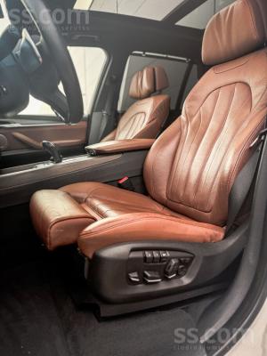 Balts BMW X5 2015 Rīga, ar dzinēja tilpumu 3.00 L un nobraukumu 181 tūkst. km par 25500 €, foto 12 vietnē AUTOMOTO.COM.LV