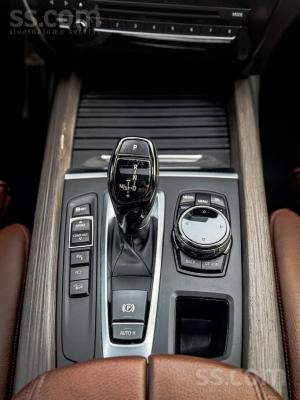 Balts BMW X5 2015 Rīga, ar dzinēja tilpumu 3.00 L un nobraukumu 181 tūkst. km par 25500 €, foto 13 vietnē AUTOMOTO.COM.LV