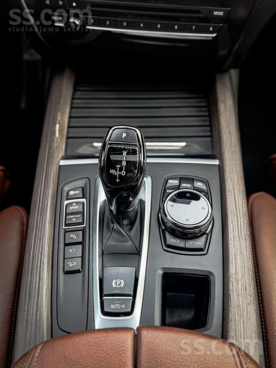 Balts BMW X5 2015 Rīga, ar dzinēja tilpumu 3.00 L un nobraukumu 181 tūkst. km par 25500 €, foto 13 vietnē AUTOMOTO.COM.LV