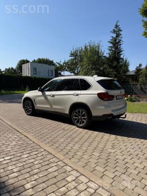 Balts BMW X5 2015 Rīga, ar dzinēja tilpumu 3.00 L un nobraukumu 222 tūkst. km par 18000 €, foto 3 vietnē AUTOMOTO.COM.LV