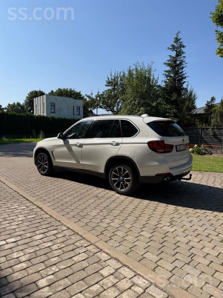 Balts BMW X5 2015 Rīga, ar dzinēja tilpumu 3.00 L un nobraukumu 222 tūkst. km par 18000 €, foto 3 vietnē AUTOMOTO.COM.LV