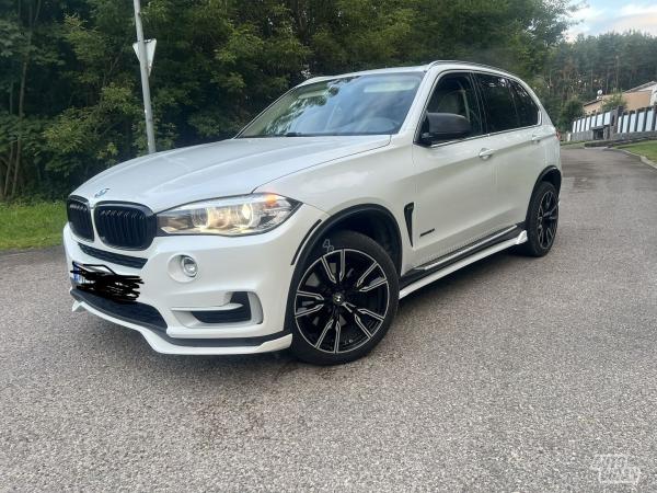 BMW X5 2015 Viļņa vietnē Balts BMW X5 2015 Viļņa, ar dzinēja tilpumu 4.40 L un nobraukumu 250 tūkst. km par 15555 €, foto 9 vietnē AUTOMOTO.COM.LV