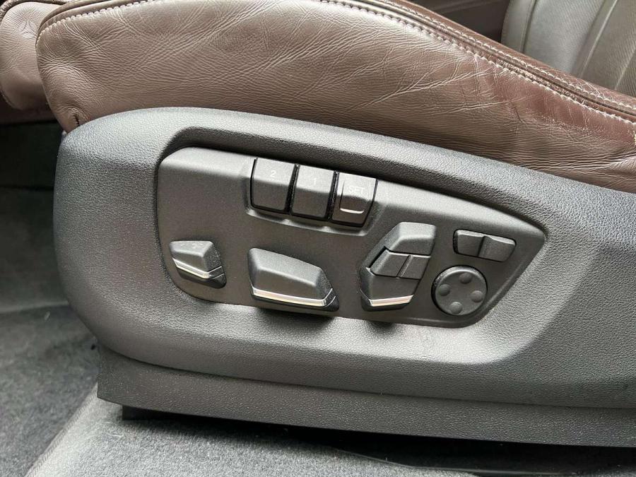 Белый БМВ Х5 2015 в Вильнюс, объемом двигателя 4.40 л и пробегом 142 тыс. км за 19500 €, фото 15 на AUTOMOTO.COM.LV
