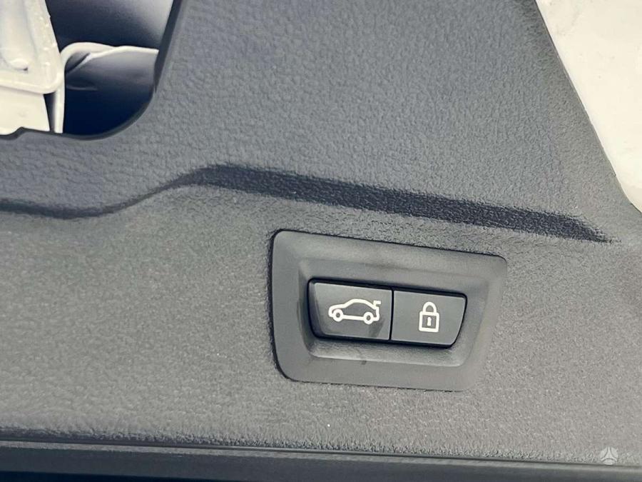Balts BMW X5 2015 Viļņa, ar dzinēja tilpumu 4.40 L un nobraukumu 142 tūkst. km par 19000 €, foto 21 vietnē AUTOMOTO.COM.LV